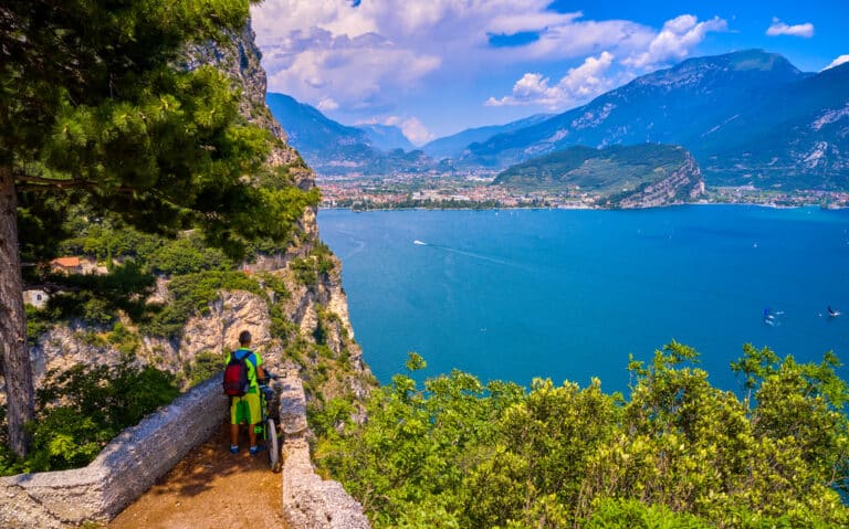 Lake Como or Lake Garda: Which Italian Lake is Right for You - Discover ...
