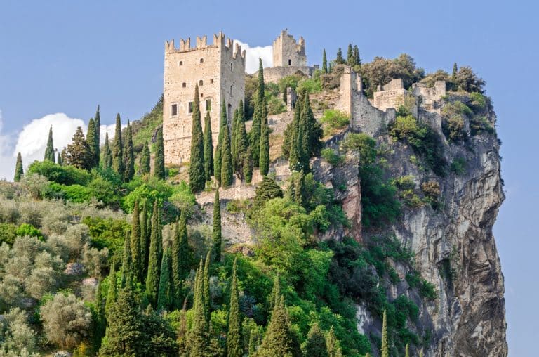 11 Fairytale Castles of Lake Garda You Can't Miss! - Discover Northern ...
